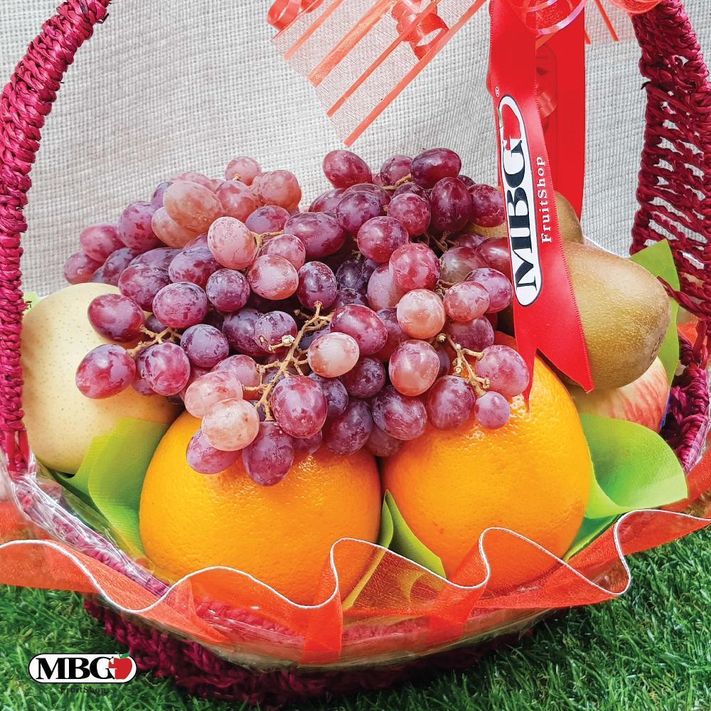 Hello Fruit Basket (7 Types of Fruits) – MBG Fruit Shop