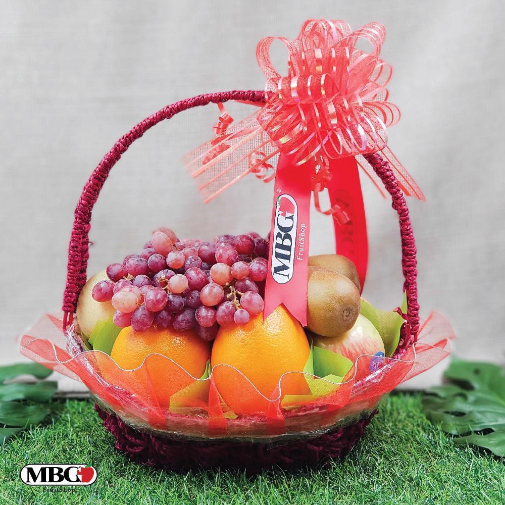 Hello Fruit Basket (7 Types of Fruits) – MBG Fruit Shop